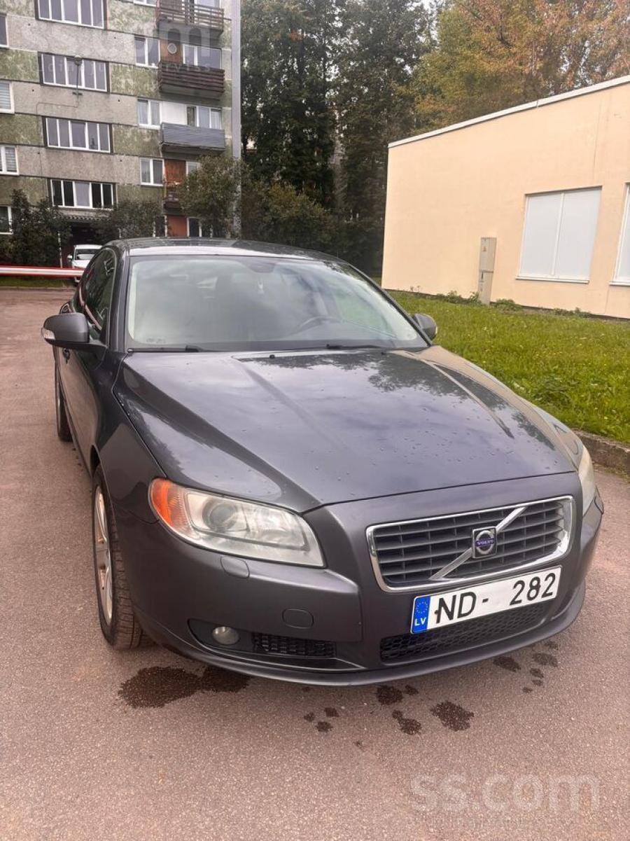 Pelēks Volvo S80 2007 Rīga, ar dzinēja tilpumu 2.40 L un nobraukumu 331 tūkst. km par 2400 €, foto 3 vietnē AUTOMOTO.COM.LV