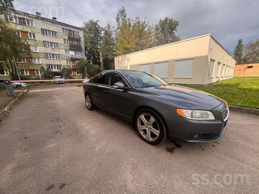 Pelēks Volvo S80 2007 Rīga, ar dzinēja tilpumu 2.40 L un nobraukumu 331 tūkst. km par 2400 €, foto 10 vietnē AUTOMOTO.COM.LV
