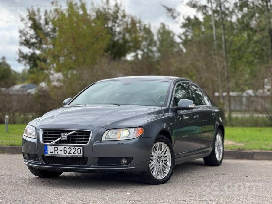 Grey Volvo S80 2007 in Riga, with an engine capacity of 2.40 L and mileage of 313 thousand km for 2950 €, photo 1 on AUTOMOTO.COM.LV