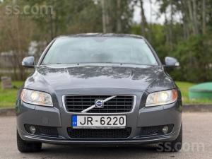 Grey Volvo S80 2007 in Riga, with an engine capacity of 2.40 L and mileage of 313 thousand km for 2950 €, photo 3 on AUTOMOTO.COM.LV