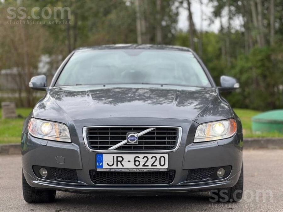 Grey Volvo S80 2007 in Riga, with an engine capacity of 2.40 L and mileage of 313 thousand km for 2950 €, photo 3 on AUTOMOTO.COM.LV
