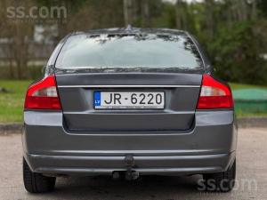 Grey Volvo S80 2007 in Riga, with an engine capacity of 2.40 L and mileage of 313 thousand km for 2950 €, photo 6 on AUTOMOTO.COM.LV