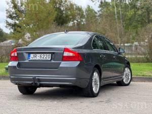 Grey Volvo S80 2007 in Riga, with an engine capacity of 2.40 L and mileage of 313 thousand km for 2950 €, photo 7 on AUTOMOTO.COM.LV