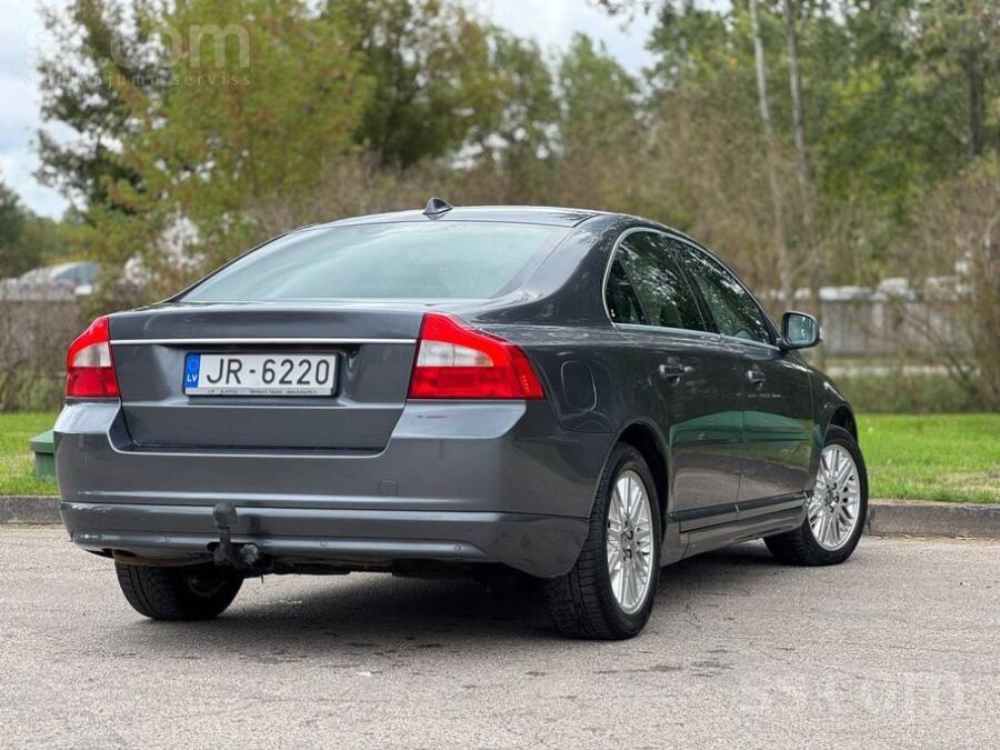 Grey Volvo S80 2007 in Riga, with an engine capacity of 2.40 L and mileage of 313 thousand km for 2950 €, photo 7 on AUTOMOTO.COM.LV