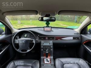 Grey Volvo S80 2007 in Riga, with an engine capacity of 2.40 L and mileage of 313 thousand km for 2950 €, photo 13 on AUTOMOTO.COM.LV