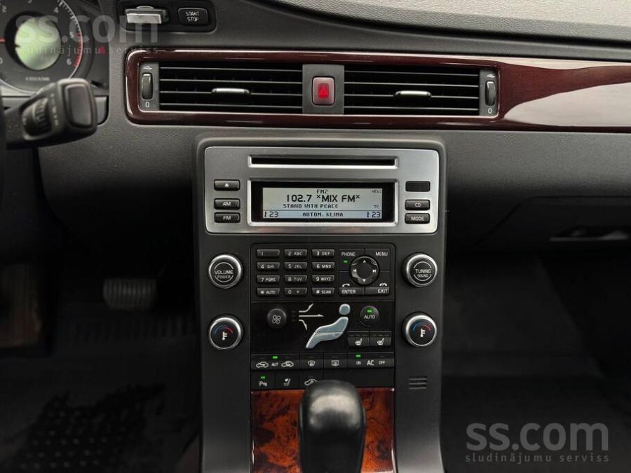 Grey Volvo S80 2007 in Riga, with an engine capacity of 2.40 L and mileage of 313 thousand km for 2950 €, photo 14 on AUTOMOTO.COM.LV
