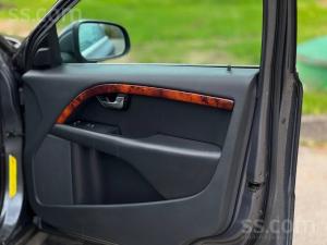 Grey Volvo S80 2007 in Riga, with an engine capacity of 2.40 L and mileage of 313 thousand km for 2950 €, photo 16 on AUTOMOTO.COM.LV