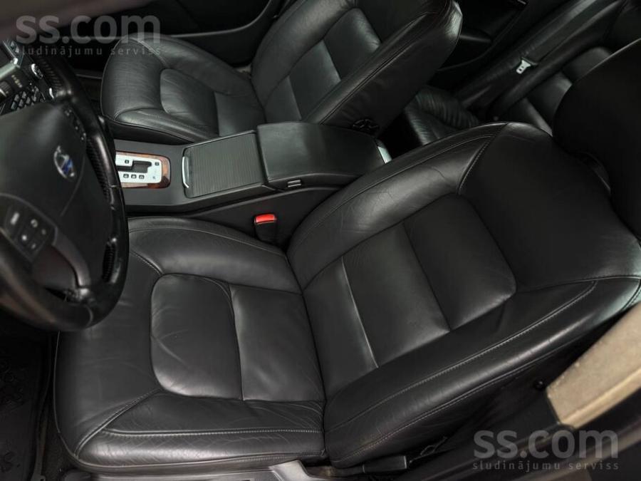 Grey Volvo S80 2007 in Riga, with an engine capacity of 2.40 L and mileage of 313 thousand km for 2950 €, photo 21 on AUTOMOTO.COM.LV