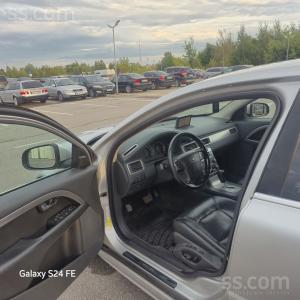 Grey Volvo S80 2007 in Daugavpils, with an engine capacity of 2.40 L and mileage of 379 thousand km for 3600 €, photo 8 on AUTOMOTO.COM.LV