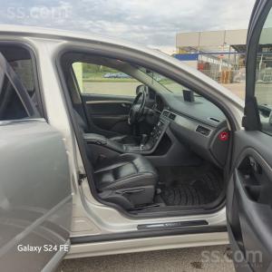 Grey Volvo S80 2007 in Daugavpils, with an engine capacity of 2.40 L and mileage of 379 thousand km for 3600 €, photo 9 on AUTOMOTO.COM.LV