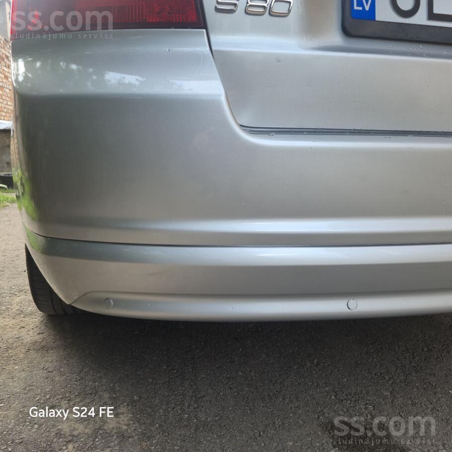 Grey Volvo S80 2007 in Daugavpils, with an engine capacity of 2.40 L and mileage of 379 thousand km for 3600 €, photo 14 on AUTOMOTO.COM.LV