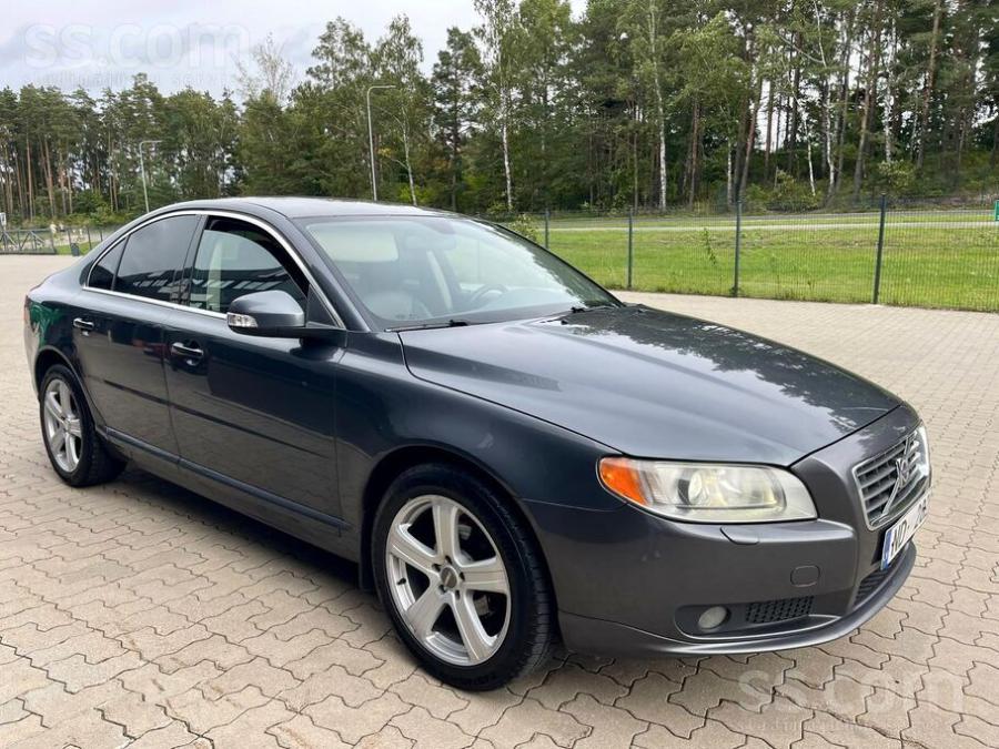 Grey Volvo S80 2007 in Riga, with an engine capacity of 2.40 L and mileage of 0 thousand km for 3500 €, photo 8 on AUTOMOTO.COM.LV