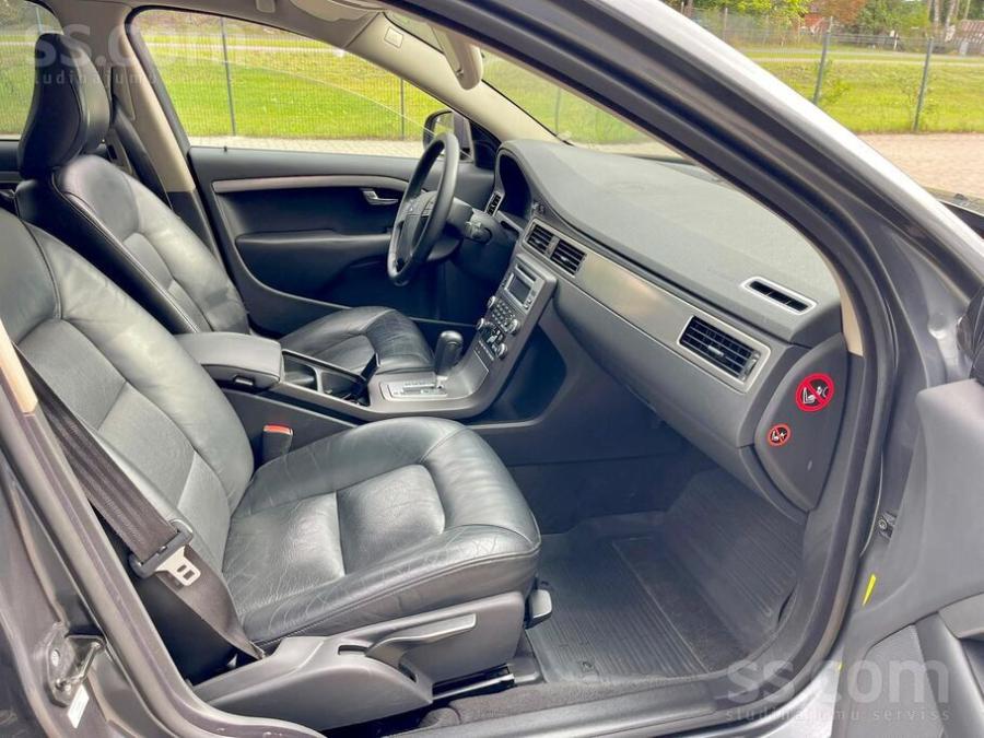 Grey Volvo S80 2007 in Riga, with an engine capacity of 2.40 L and mileage of 0 thousand km for 3500 €, photo 11 on AUTOMOTO.COM.LV