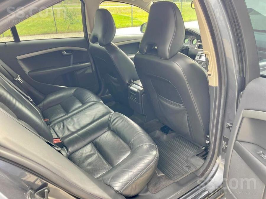 Grey Volvo S80 2007 in Riga, with an engine capacity of 2.40 L and mileage of 0 thousand km for 3500 €, photo 13 on AUTOMOTO.COM.LV