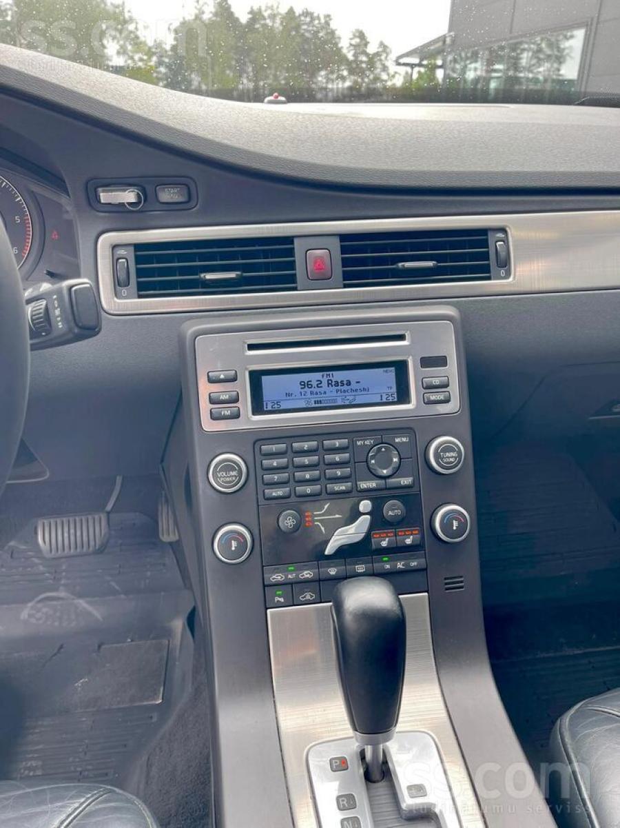 Grey Volvo S80 2007 in Riga, with an engine capacity of 2.40 L and mileage of 0 thousand km for 3500 €, photo 14 on AUTOMOTO.COM.LV