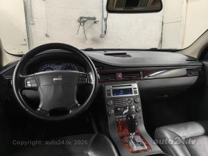 Grey Volvo S80 2007 in Viljandi, with an engine capacity of 2.40 L and mileage of 295 thousand km for 3990 €, photo 8 on AUTOMOTO.COM.LV