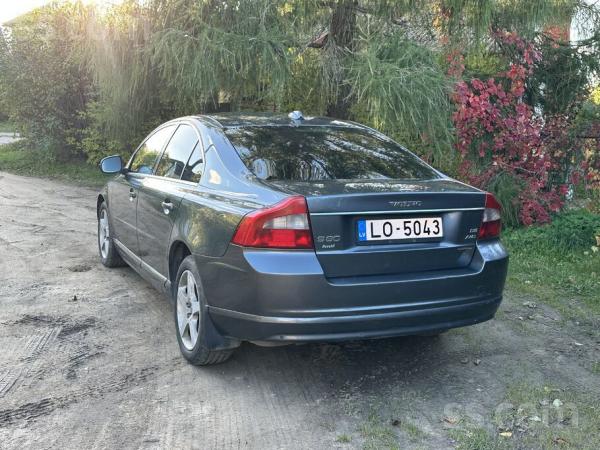 Pelēks Volvo S80 2007 Rēzekne, ar dzinēja tilpumu 2.40 L un nobraukumu 0 tūkst. km par 2850 €, foto 4 vietnē AUTOMOTO.COM.LV