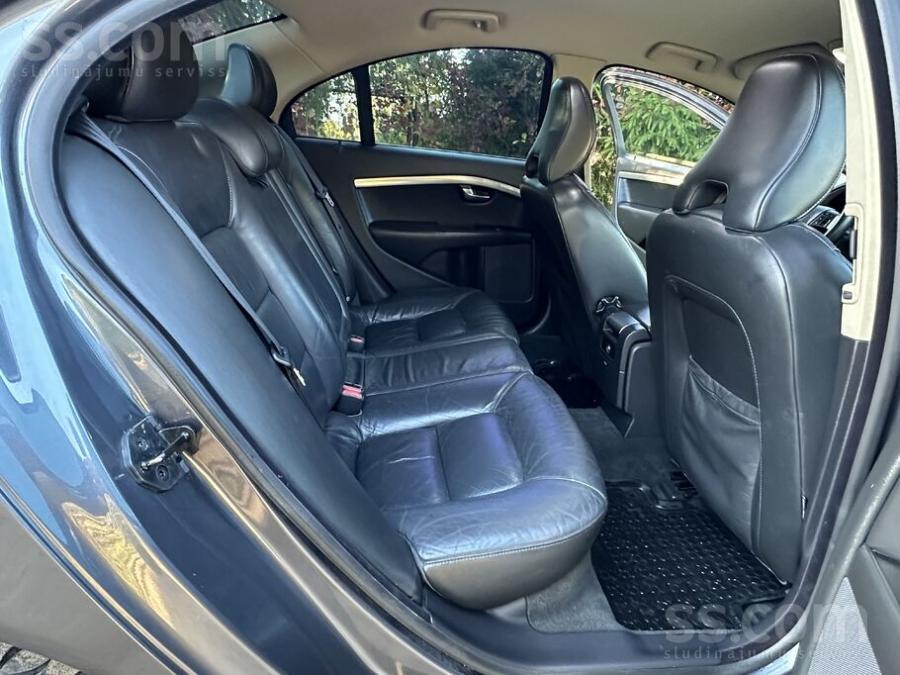 Pelēks Volvo S80 2007 Rēzekne, ar dzinēja tilpumu 2.40 L un nobraukumu 0 tūkst. km par 2850 €, foto 12 vietnē AUTOMOTO.COM.LV