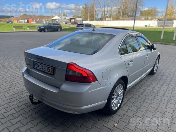 Grey Volvo S80 2007 in Jekabpils, with an engine capacity of 2.40 L and mileage of 288 thousand km for 6250 €, photo 7 on AUTOMOTO.COM.LV