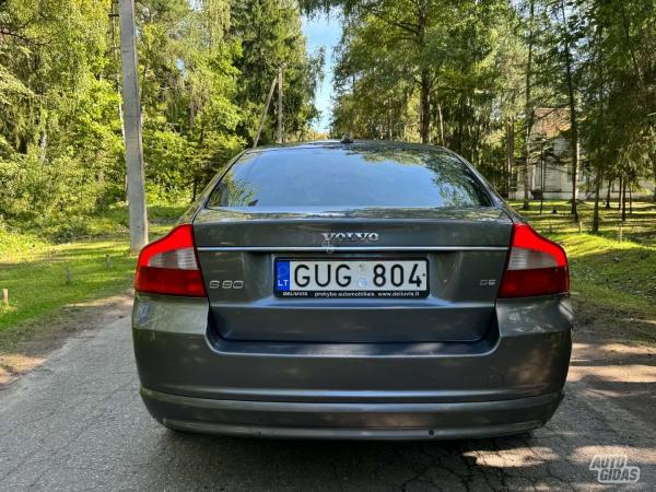 Grey Volvo S80 2007 in Panevezys, with an engine capacity of 2.40 L and mileage of 427 thousand km for 1750 €, photo 9 on AUTOMOTO.COM.LV