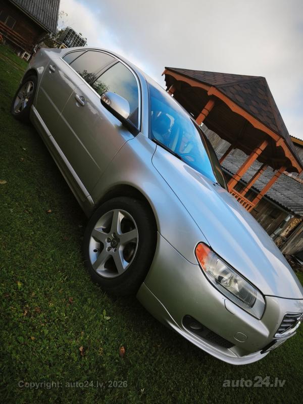 Pelēks Volvo S80 2007 Daugavpils, ar dzinēja tilpumu 2.40 L un nobraukumu 287 tūkst. km par 3500 €, foto 4 vietnē AUTOMOTO.COM.LV