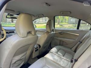 Pelēks Volvo S80 2007 Panevēža, ar dzinēja tilpumu 2.40 L un nobraukumu 427 tūkst. km par 1650 €, foto 13 vietnē AUTOMOTO.COM.LV