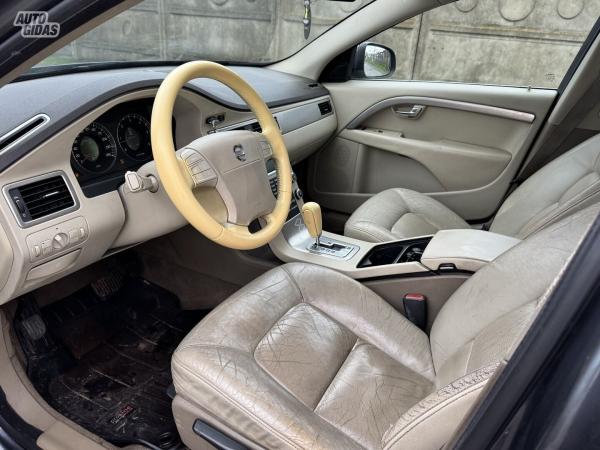 Grey Volvo S80 2007 in Panevezys, with an engine capacity of 2.40 L and mileage of 0 thousand km for 1650 €, photo 10 on AUTOMOTO.COM.LV