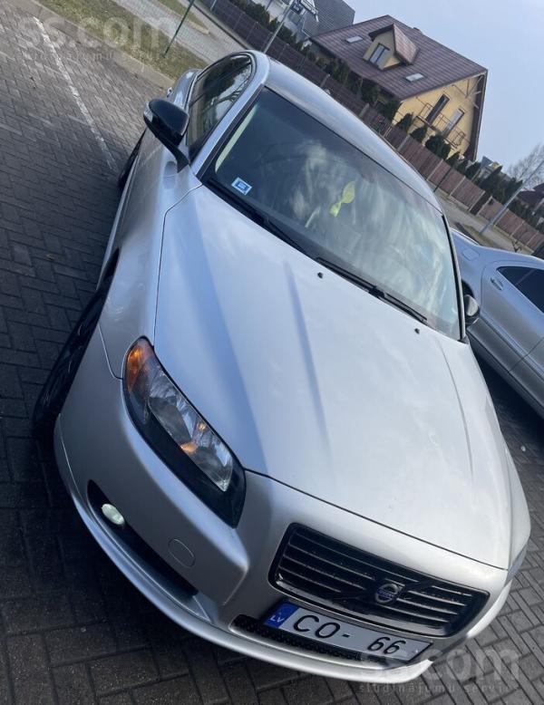 Grey Volvo S80 2008 in Ventspils, with an engine capacity of 2.40 L and mileage of 371 thousand km for 4200 €, photo 4 on AUTOMOTO.COM.LV