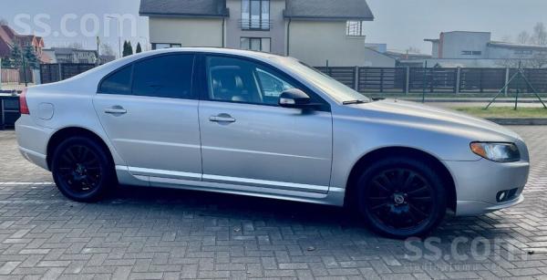 Grey Volvo S80 2008 in Ventspils, with an engine capacity of 2.40 L and mileage of 371 thousand km for 4200 €, photo 5 on AUTOMOTO.COM.LV