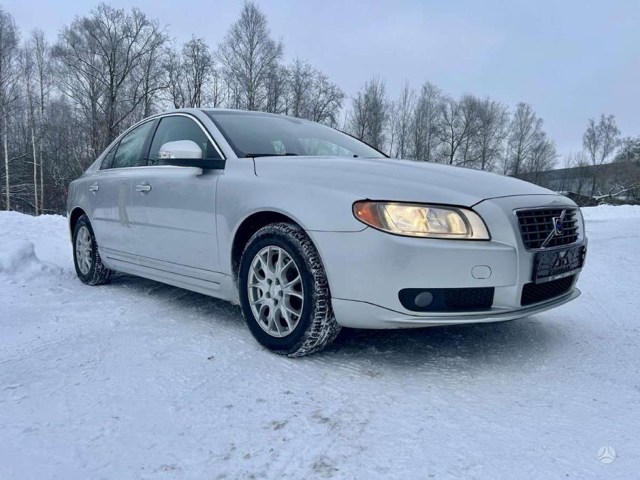Grey Volvo S80 2008 in Utena, with an engine capacity of 2.40 L and mileage of 311 thousand km for 3250 €, photo 2 on AUTOMOTO.COM.LV