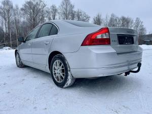 Grey Volvo S80 2008 in Utena, with an engine capacity of 2.40 L and mileage of 311 thousand km for 3250 €, photo 9 on AUTOMOTO.COM.LV