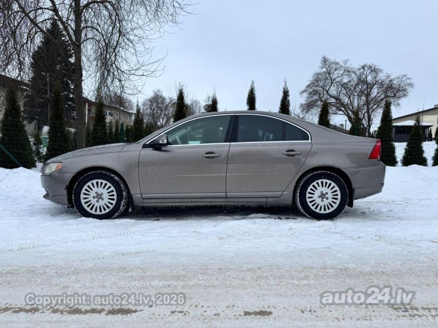 Grey Volvo S80 2008 in Tallinn, with an engine capacity of 2.40 L and mileage of 326 thousand km for 5500 €, photo 4 on AUTOMOTO.COM.LV