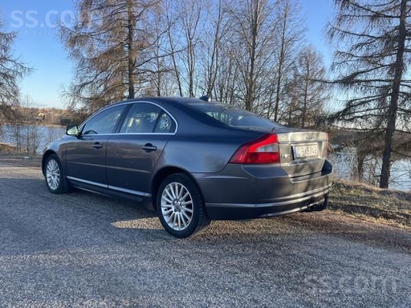 Grey Volvo S80 2008 in Rezekne, with an engine capacity of 2.40 L and mileage of 346 thousand km for 3700 €, photo 3 on AUTOMOTO.COM.LV