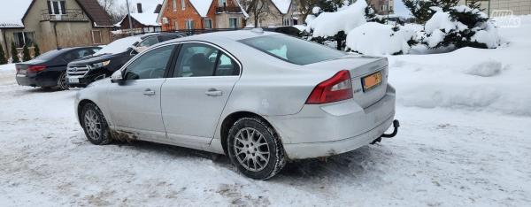 Pelēks Volvo S80 2008 Viļņa, ar dzinēja tilpumu 2.40 L un nobraukumu 290 tūkst. km par 3999 €, foto 4 vietnē AUTOMOTO.COM.LV