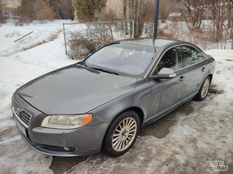 Grey Volvo S80 2008 in Vilnius, with an engine capacity of 2.40 L and mileage of 350 thousand km for 3000 €, photo 1 on AUTOMOTO.COM.LV