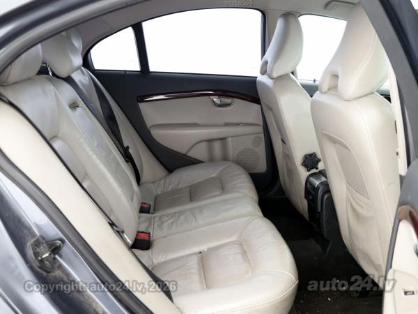 Grey Volvo S80 2008 in Tallinn, with an engine capacity of 2.40 L and mileage of 349 thousand km for 1499 €, photo 7 on AUTOMOTO.COM.LV