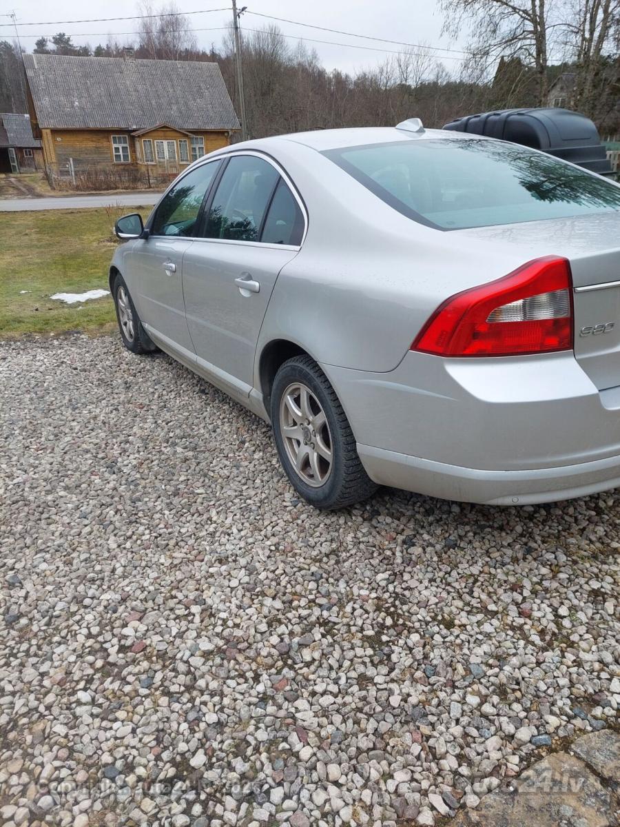 Pelēks Volvo S80 2008 Tallina, ar dzinēja tilpumu 2.40 L un nobraukumu 410 tūkst. km par 4200 €, foto 5 vietnē AUTOMOTO.COM.LV
