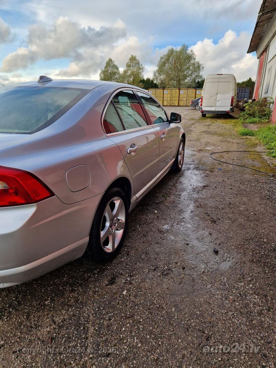 Grey Volvo S80 2008 in Tallinn, with an engine capacity of 3.20 L and mileage of 0 thousand km for 2499 €, photo 5 on AUTOMOTO.COM.LV