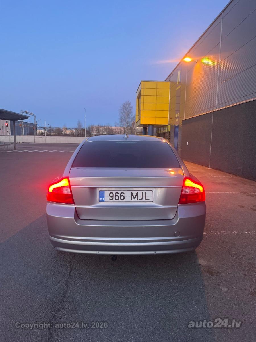 Grey Volvo S80 2008 in Parnu, with an engine capacity of 2.40 L and mileage of 0 thousand km for 3700 €, photo 9 on AUTOMOTO.COM.LV