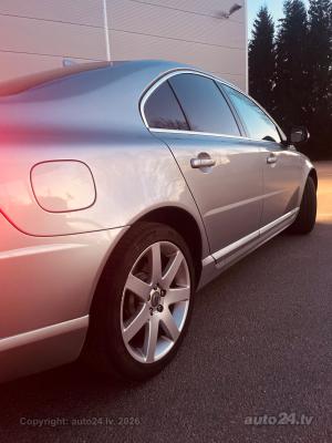Grey Volvo S80 2008 in Parnu, with an engine capacity of 2.40 L and mileage of 0 thousand km for 3700 €, photo 11 on AUTOMOTO.COM.LV