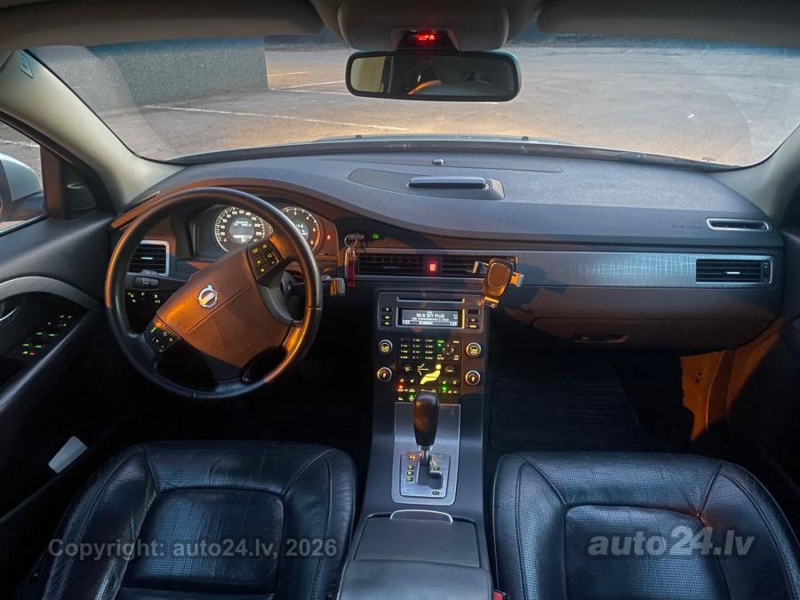 Grey Volvo S80 2008 in Parnu, with an engine capacity of 2.40 L and mileage of 0 thousand km for 3700 €, photo 15 on AUTOMOTO.COM.LV