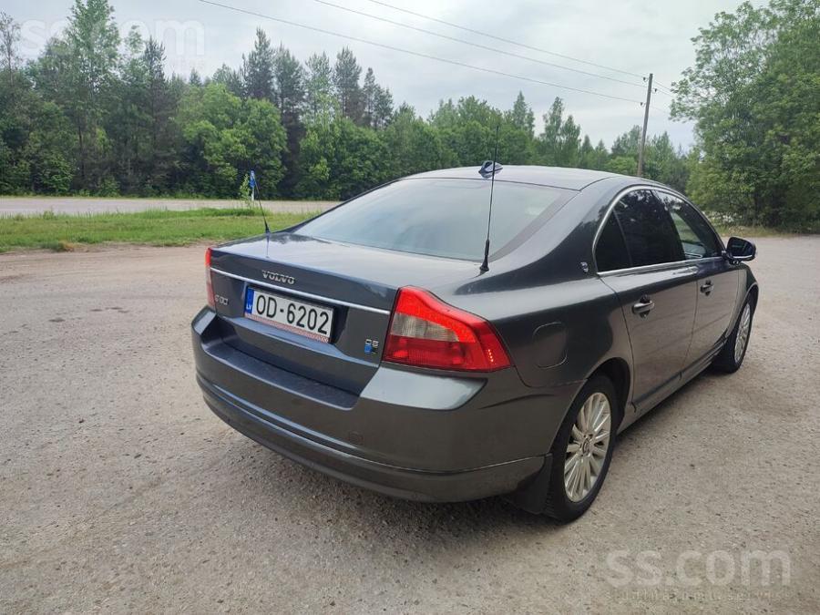 Pelēks Volvo S80 2008 Jēkabpils, ar dzinēja tilpumu 2.40 L un nobraukumu 0 tūkst. km par 2600 €, foto 1 vietnē AUTOMOTO.COM.LV