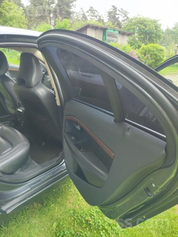 Pelēks Volvo S80 2008 Jēkabpils, ar dzinēja tilpumu 2.40 L un nobraukumu 0 tūkst. km par 2600 €, foto 4 vietnē AUTOMOTO.COM.LV