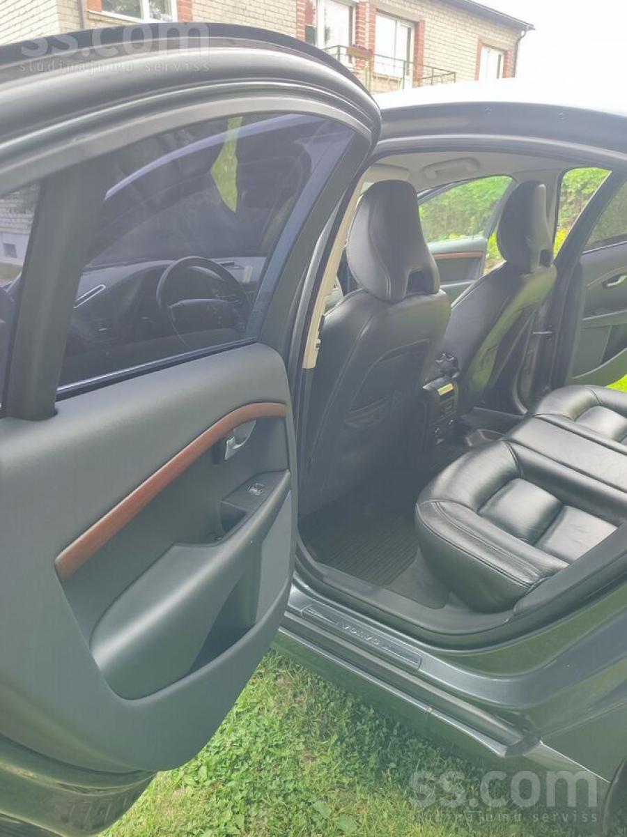 Pelēks Volvo S80 2008 Jēkabpils, ar dzinēja tilpumu 2.40 L un nobraukumu 0 tūkst. km par 2600 €, foto 15 vietnē AUTOMOTO.COM.LV