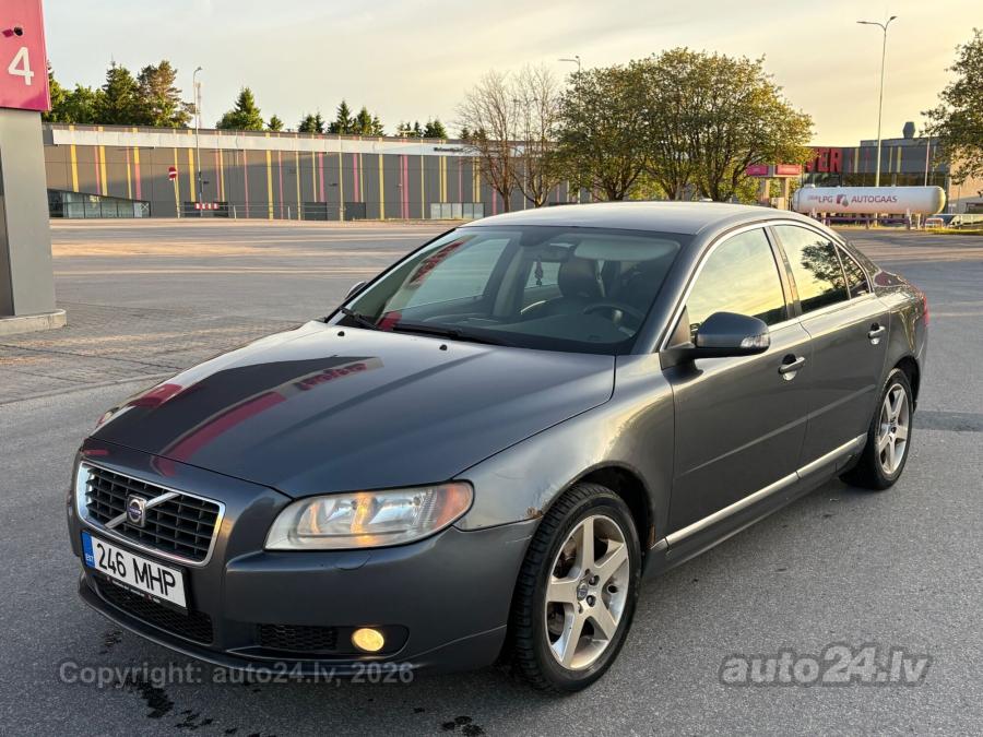 Pelēks Volvo S80 2008 Rapla, ar dzinēja tilpumu 2.40 L un nobraukumu 410 tūkst. km par 3000 €, foto 5 vietnē AUTOMOTO.COM.LV