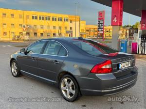 Pelēks Volvo S80 2008 Rapla, ar dzinēja tilpumu 2.40 L un nobraukumu 410 tūkst. km par 3000 €, foto 7 vietnē AUTOMOTO.COM.LV