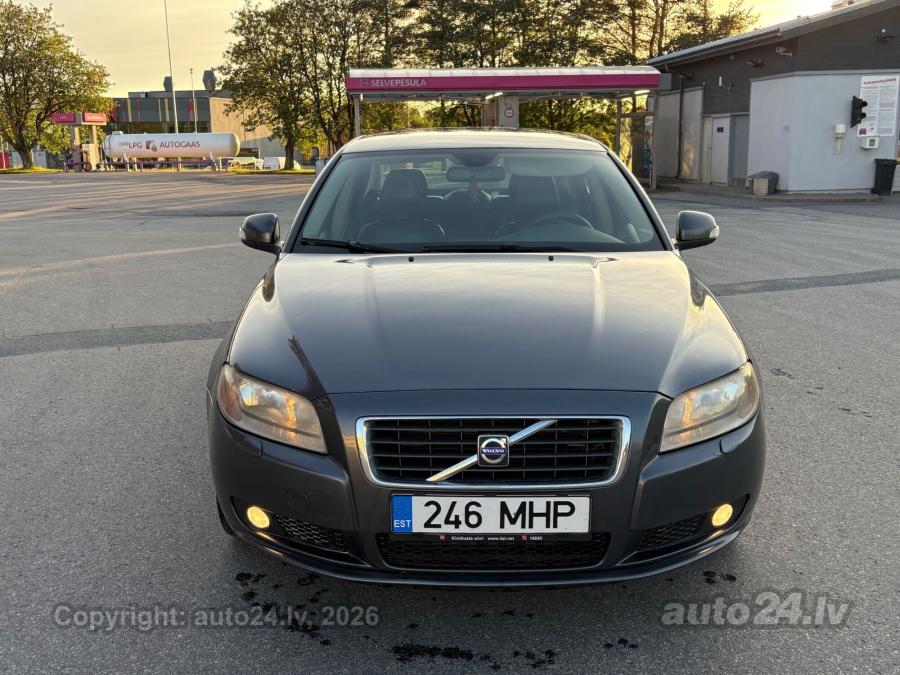 Pelēks Volvo S80 2008 Rapla, ar dzinēja tilpumu 2.40 L un nobraukumu 410 tūkst. km par 3000 €, foto 8 vietnē AUTOMOTO.COM.LV