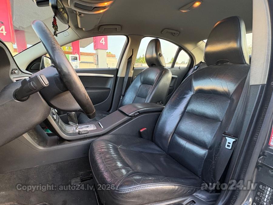 Pelēks Volvo S80 2008 Rapla, ar dzinēja tilpumu 2.40 L un nobraukumu 410 tūkst. km par 3000 €, foto 10 vietnē AUTOMOTO.COM.LV
