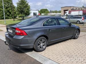 Pelēks Volvo S80 2008 Limbaži, ar dzinēja tilpumu 2.40 L un nobraukumu 275 tūkst. km par 4350 €, foto 8 vietnē AUTOMOTO.COM.LV