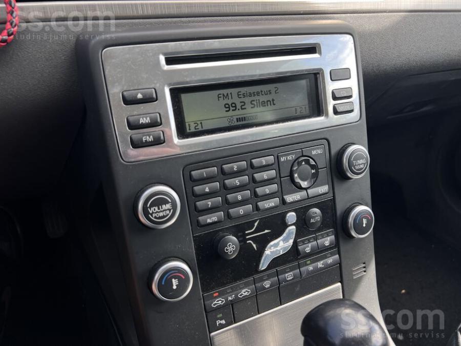 Pelēks Volvo S80 2008 Limbaži, ar dzinēja tilpumu 2.40 L un nobraukumu 275 tūkst. km par 4350 €, foto 31 vietnē AUTOMOTO.COM.LV